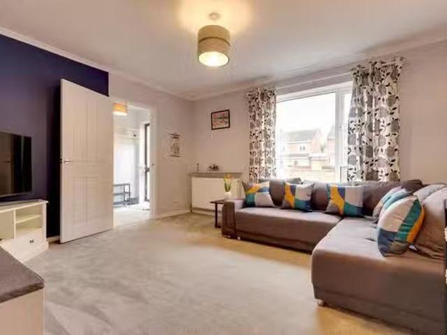 Deal! 3 BR Neale Close