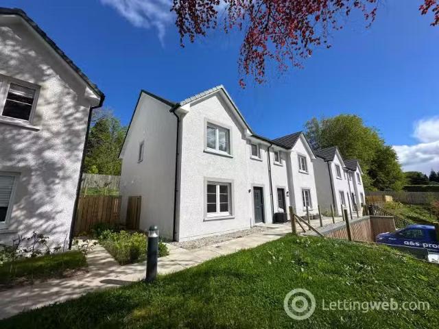 Cheap 3 BR Property to rent in 50 Berwick Brae, Perth, PH2 0TN