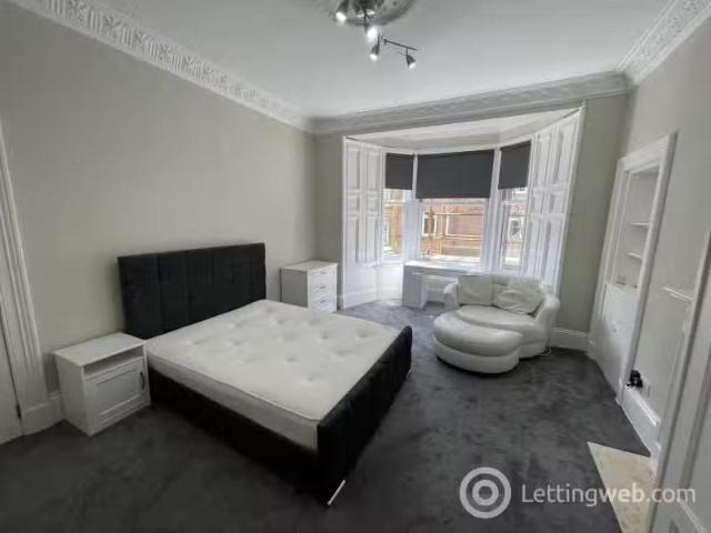 Charming 3 BR Property to rent in 5 Bellefield Avenue, Dundee.