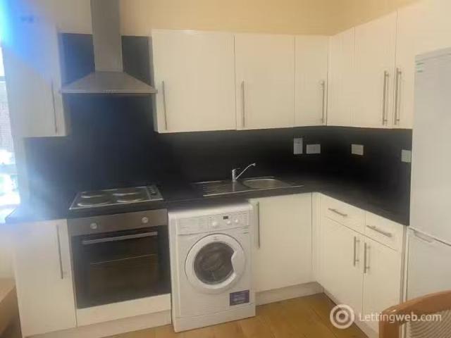 Rental! 3 BR Property to rent in 10 Exchange Street, Dundee C.