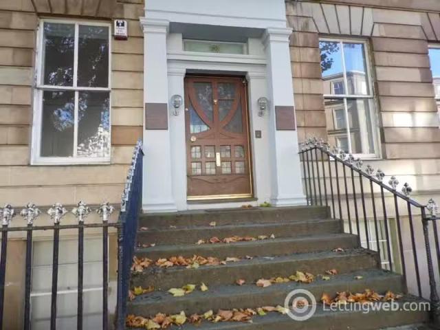 Cozy 3 BR Property to rent in Westminster Terrace, West End, G.