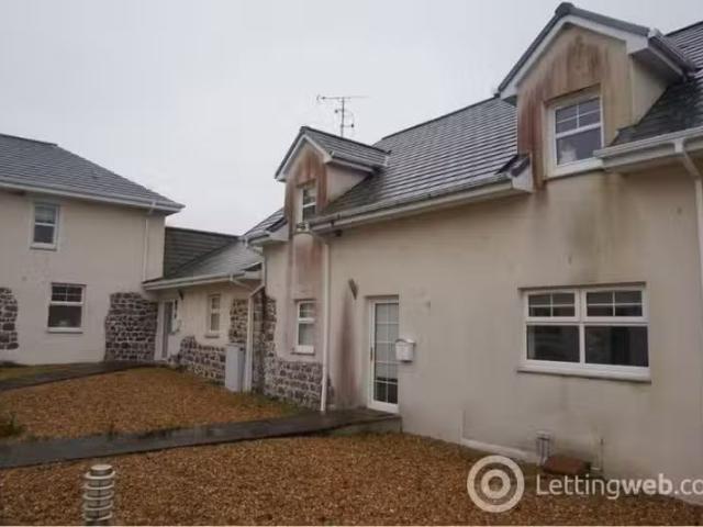Rental! 3 BR Property to rent in Barlosh Court, Ochiltree, Cum.