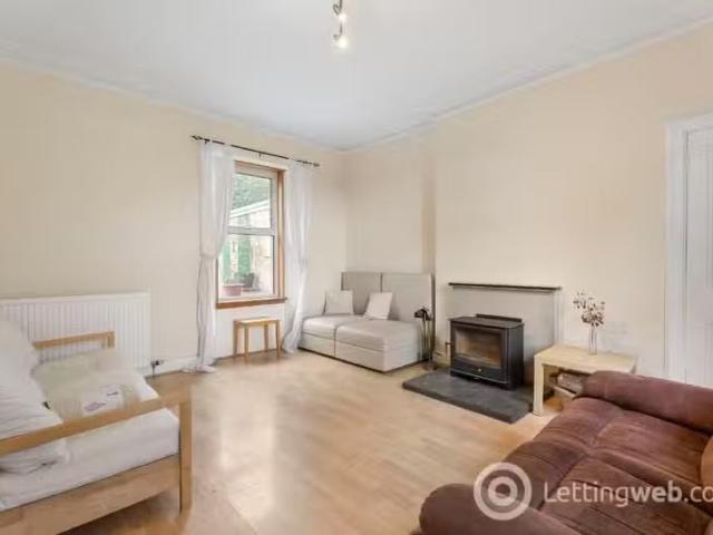 Just in! 3 BR Property to rent in Biggar Road, Penicuik, Midlo.