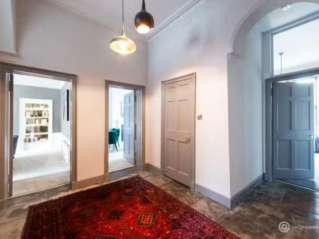 Deal! 3 BR Property to rent in Dundas Street, New Town, Edinbu.