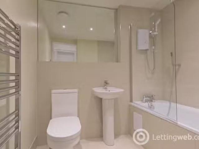 Just in! 3 BR Property to rent in Grindlay Street, Tollcross.
