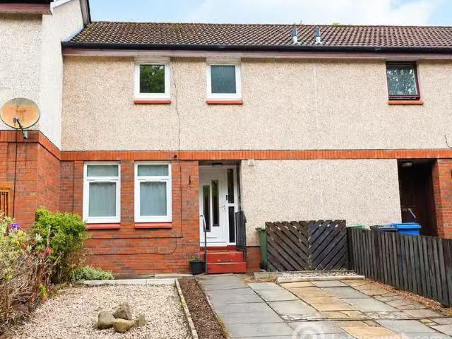Cheap 3 BR Property to rent in Leving Place, Livingston