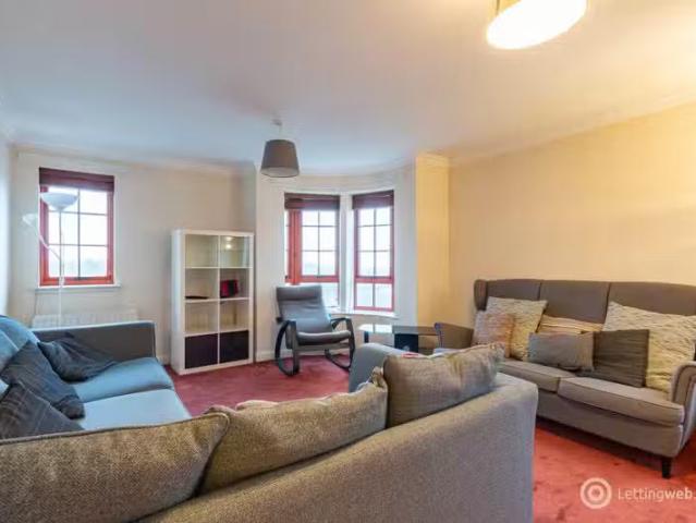 Just in! 3 BR Property to rent in Orchard Brae Avenue, Edinbur.