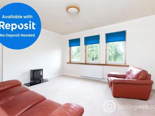 Just in! 3 BR Property to rent in Silverknowes Drive, Edinburg.
