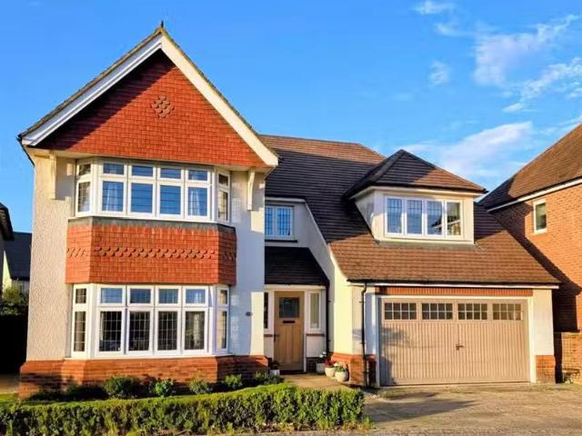 Rental! 4 BA 5 bedroom house for rent in Ophelia Crescent, Caw.