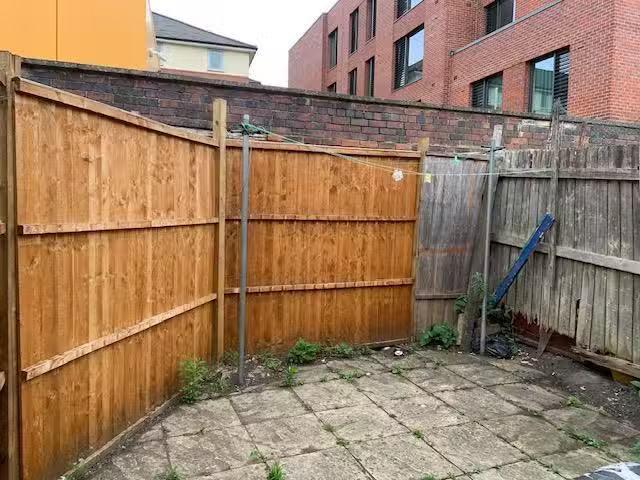 Rental! 4 bedroom terraced house for rent in 32 North Road, Se.