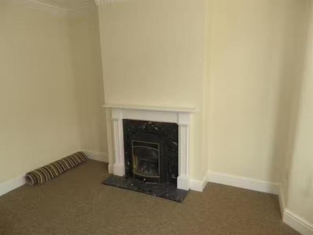 Unique 4 bedroom terraced house for rent in Chelsea Park, Bris.