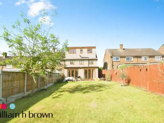 Cheap 4 bedroom house for rent in Carpenter Path, Hutton, BREN.