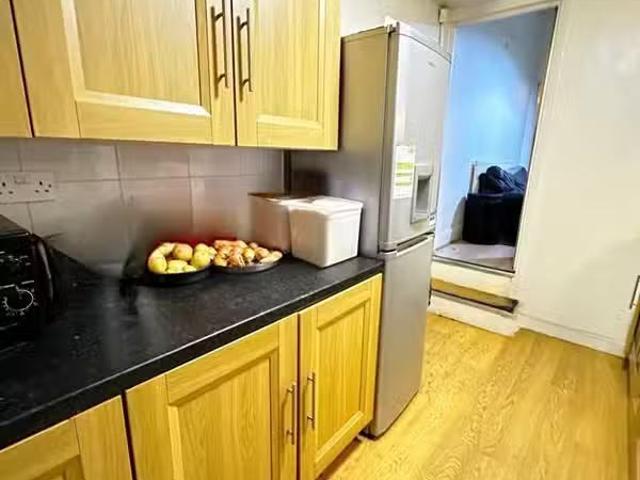 Just in! 4 bedroom semi detached house for rent in Alton Road.