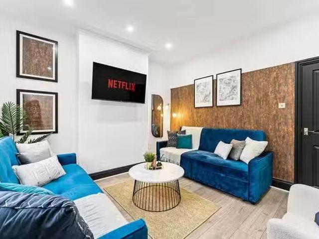 Cheap 4 BR Carberry Place