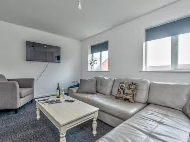 Charming 4 BR Eastwood Drive