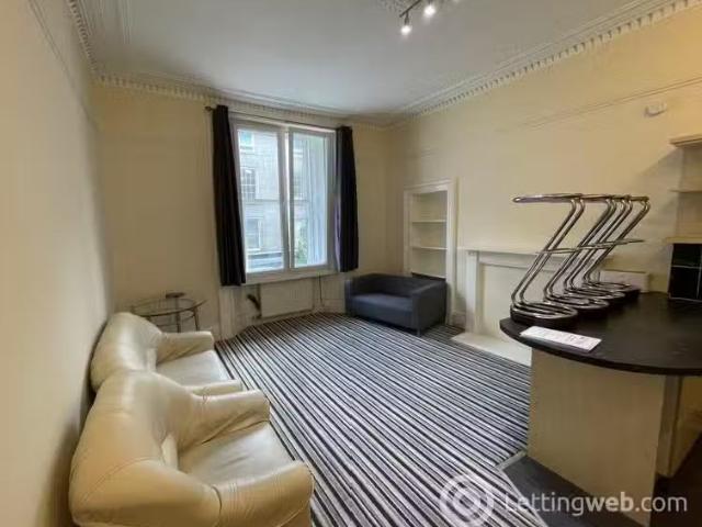 Rental! 4 BR Property to rent in 29 Union Street, Dundee