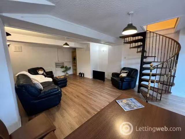 Cheap 4 BR Property to rent in Donbank Terrace, Aberdeen, AB24.