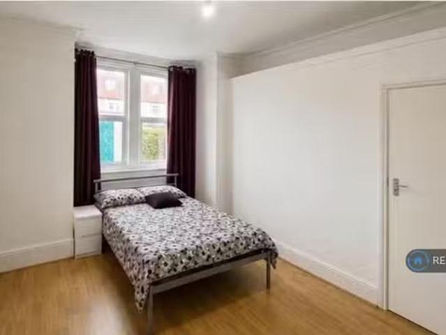 Rental! 5 BA 1 bedroom house share for rent in Barnwood Road.