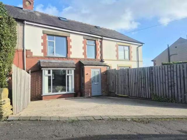 Unique 5 bedroom semi detached house for rent in Park Drive, H.
