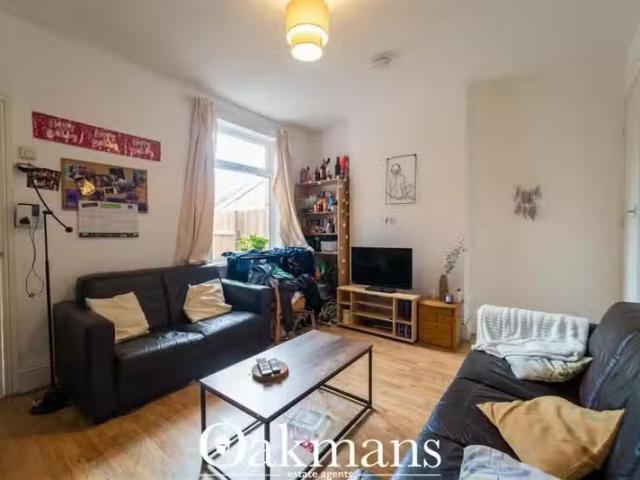 Nice 6 BA 4 bedroom property for rent in Teignmouth Road, Birm.