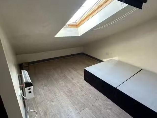 Rental! 780 bedroom flat for rent in Ladypool Road, Birmingham.