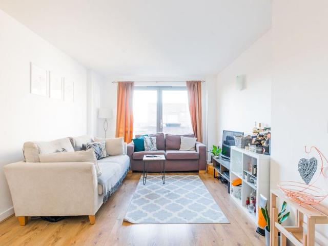 Deals Gateway, Deptford, London, SE13 2 bed flat to rent £2,150 pcm £496 pw