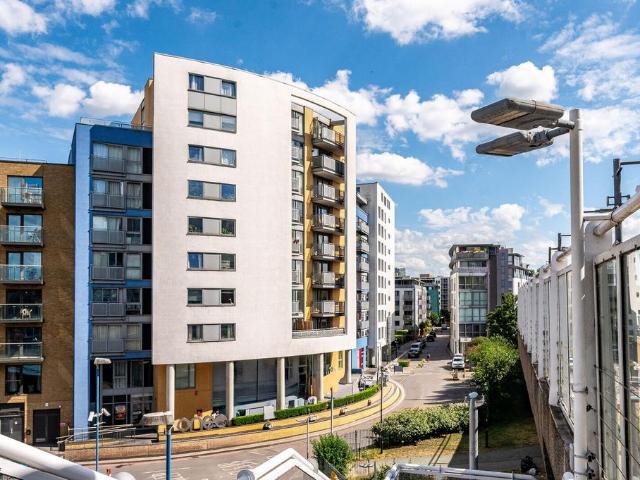 Deals Gateway, Deptford, London, SE13 2 bed flat to rent £2,200 pcm £508 pw