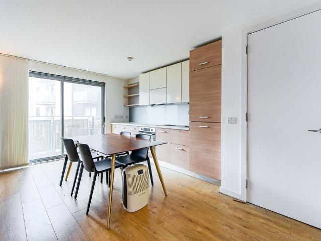 Deals Gateway, Lewisham, London SE13, 1 bed flat to rent, £1,750 pcm | PrimeLocation