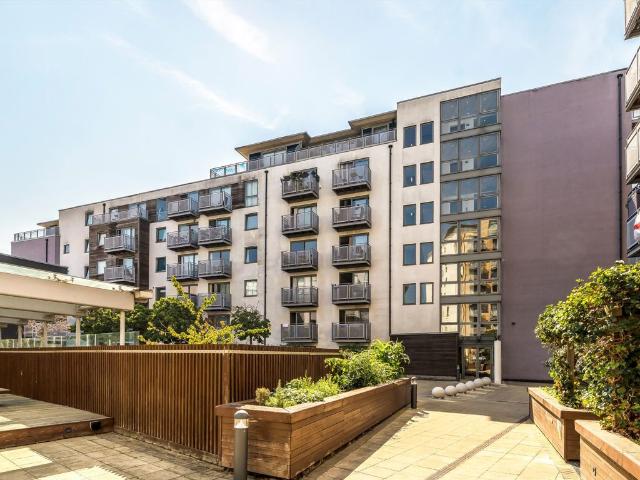 Deals Gateway, Lewisham SE13, 2 bed flat to rent, £2,300 pcm | PrimeLocation