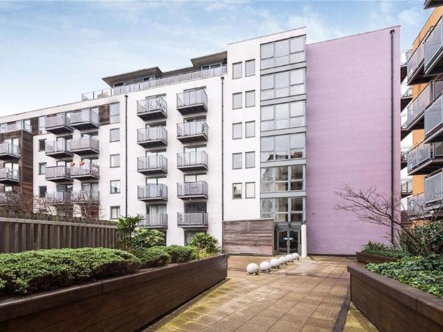 Deals Gateway, Lewisham 2 bed flat to rent £2,300 pcm £531 pw