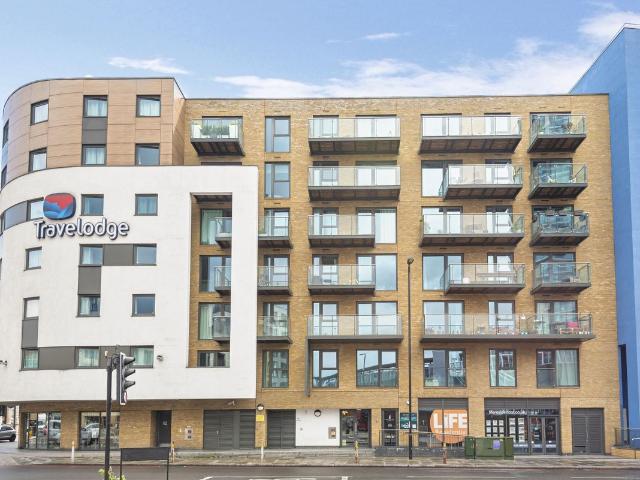 Deals Gateway, London SE10, 1 bed flat to rent, £1,750 pcm | PrimeLocation