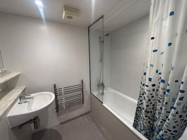 Deals Gateway, London SE13, 1 bed flat to rent, £1,500 pcm | PrimeLocation