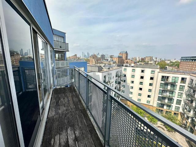 Deals Gateway, London SE13 2 bed flat to rent £2,150 pcm £496 pw