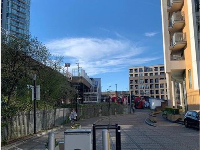 Deals Gateway, London SE13, 2 bed flat to rent, £2,150 pcm | PrimeLocation