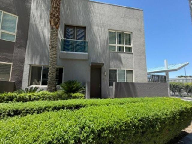 Dean Martin Dr Unit 107
