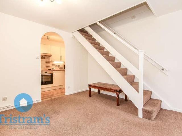 Dean Close, Wollaton, NG8