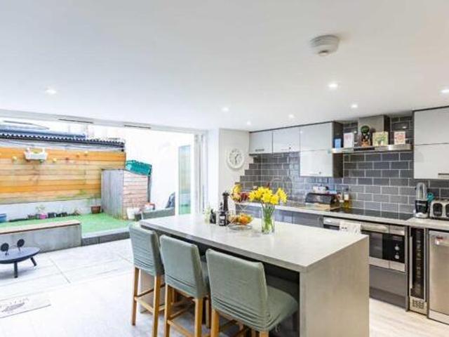 Dean Lane, Southville, 2 Bedroom Ground