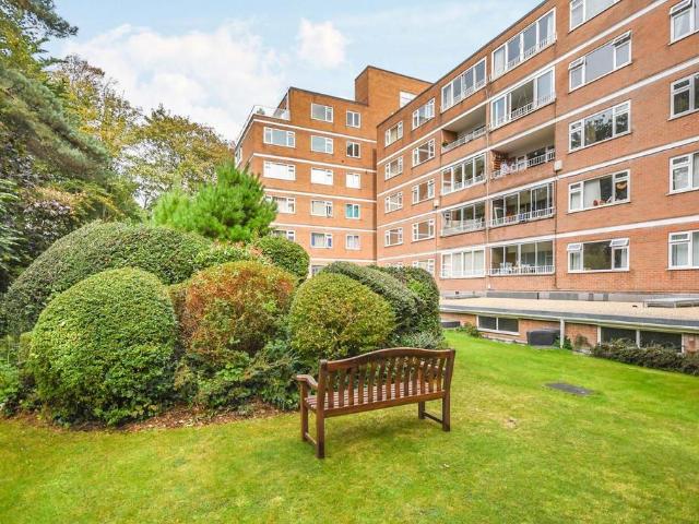Dean Park Road, Bournemouth, BH1 2 bed flat to rent £1,475 pcm £340 pw