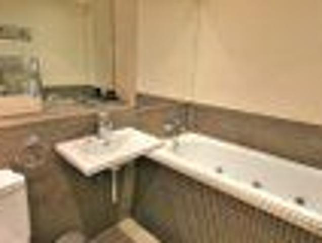 Dean Path, Dean Village, EH4 3BG