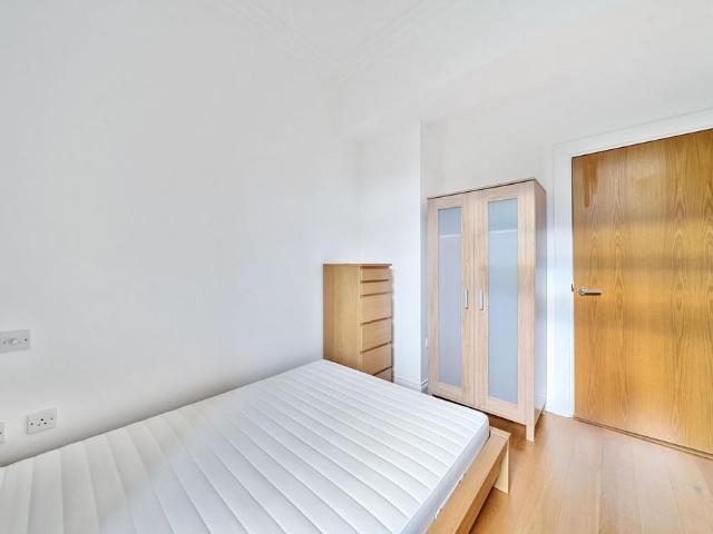 Dean Ryle Street, Westminster. 2 bed flat to rent £3,359 pcm £775 pw