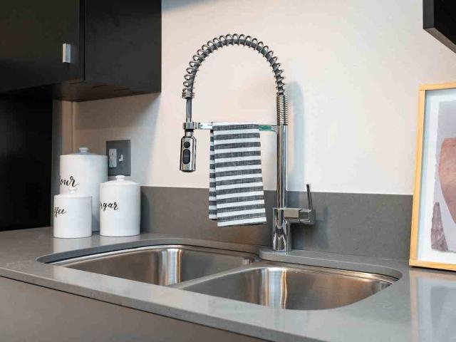 Dean River Apartments Studio Apartment for Rent at 3255 Se 17th Ave, Portland, OR 97202 Brooklyn