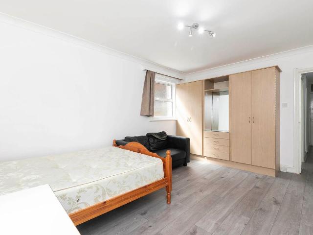 Dean Road, Willesden Green NW2 Inclusive Of Water, Studio to rent, £1,600 pcm | PrimeLocation