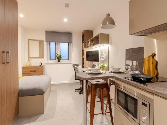 Dean Street, Bristol BS2 Studio to rent £1,387 pcm £320 pw