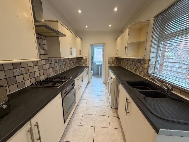 Dean Street, Coventry CV2, 4 bed property to rent, £1,200 pcm | PrimeLocation
