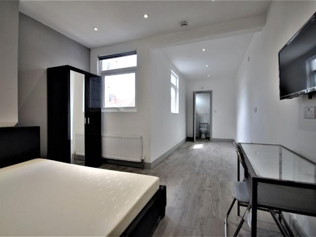 Dean Street, Coventry CV2, Room to rent, £575 pcm | PrimeLocation
