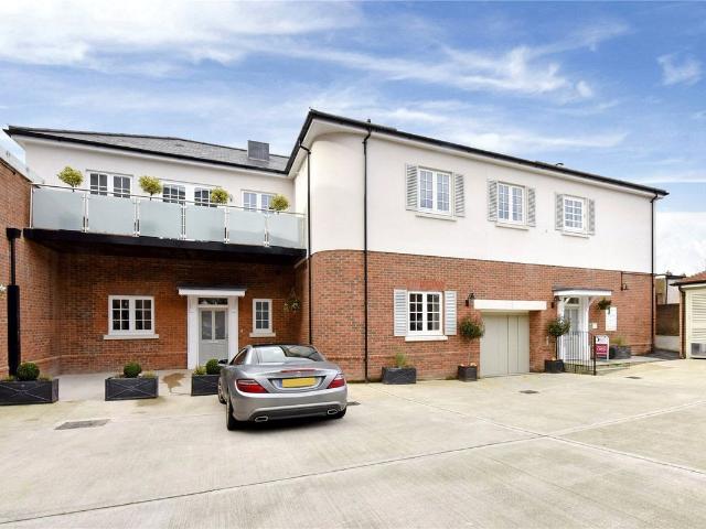 Dean Street, Marlow, Buckinghamshire SL7, 1 bed flat to rent, £1,550 pcm | PrimeLocation
