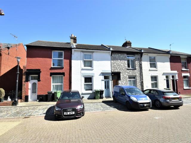 Dean Street, Portsmouth PO1 4 bed terraced house to rent £2,300 pcm £531 pw