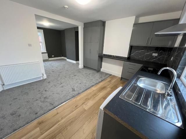 Dean Street, Rodbourne SN1, 2 bed flat to rent, £1,100 pcm | PrimeLocation
