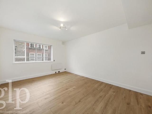 Dean Street, Soho W1D 1 bed apartment to rent £2,708 pcm £625 pw