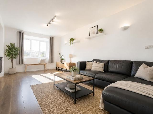 Deanery Close, East Finchley, London N2, 2 bed flat to rent, £1,900 pcm | PrimeLocation